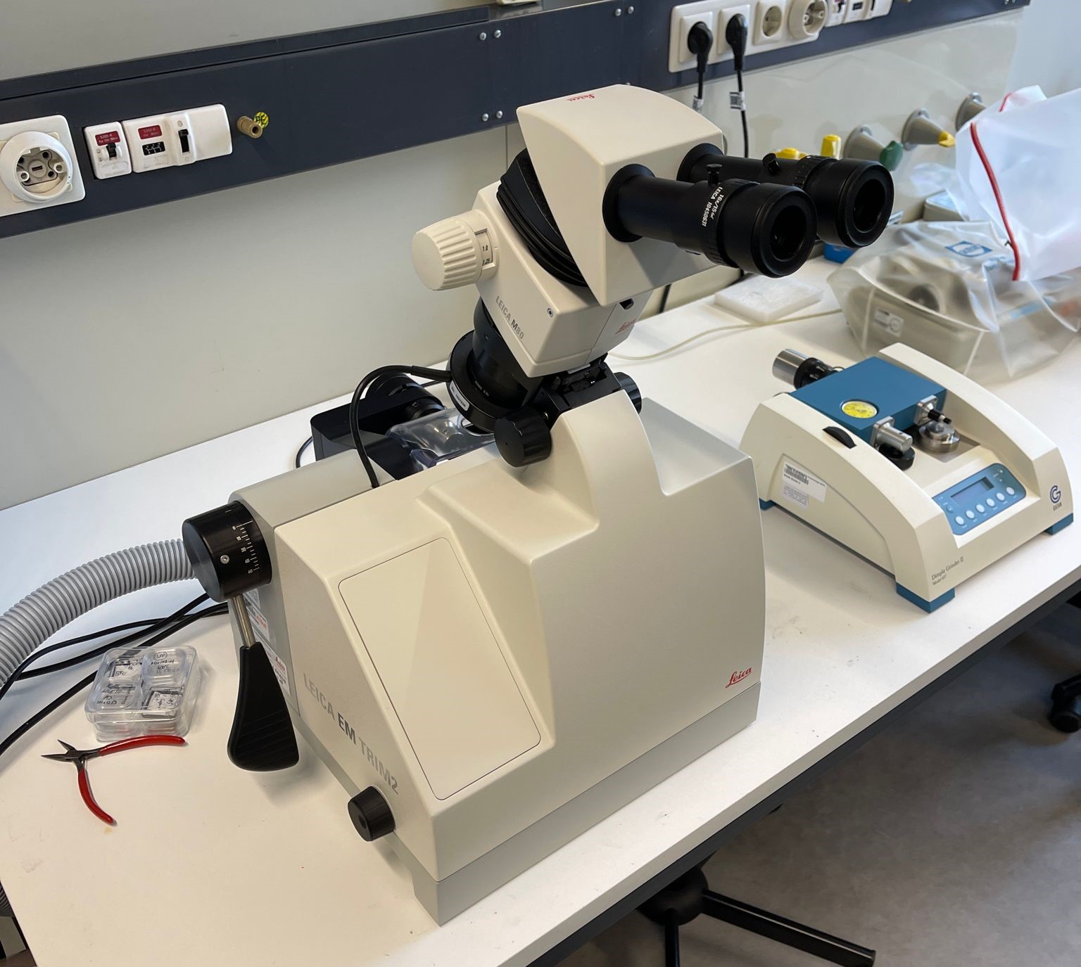 KIT - LEM - Equipment - Probenpräparation - Weitere Präparationsgeräte